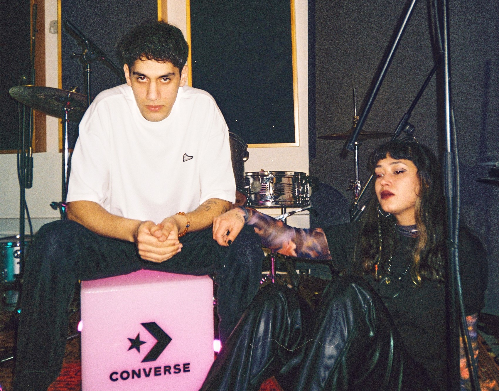 Denzi ve Rixlaya’dan iyi günlerin motivasyonuyla: Frontal | Kıyı Müzik